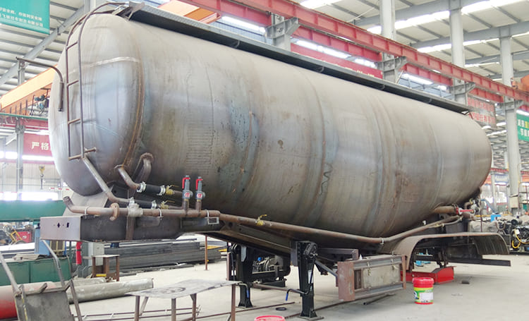 CIMC 33CBM Dry Bulk Cement Tanker Trailer for Sale in Zimbabwe