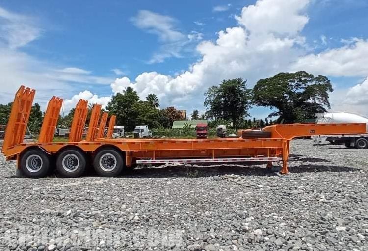 Tri Axle 80 Ton Low Bed Semi Trailer will ship to Dominica